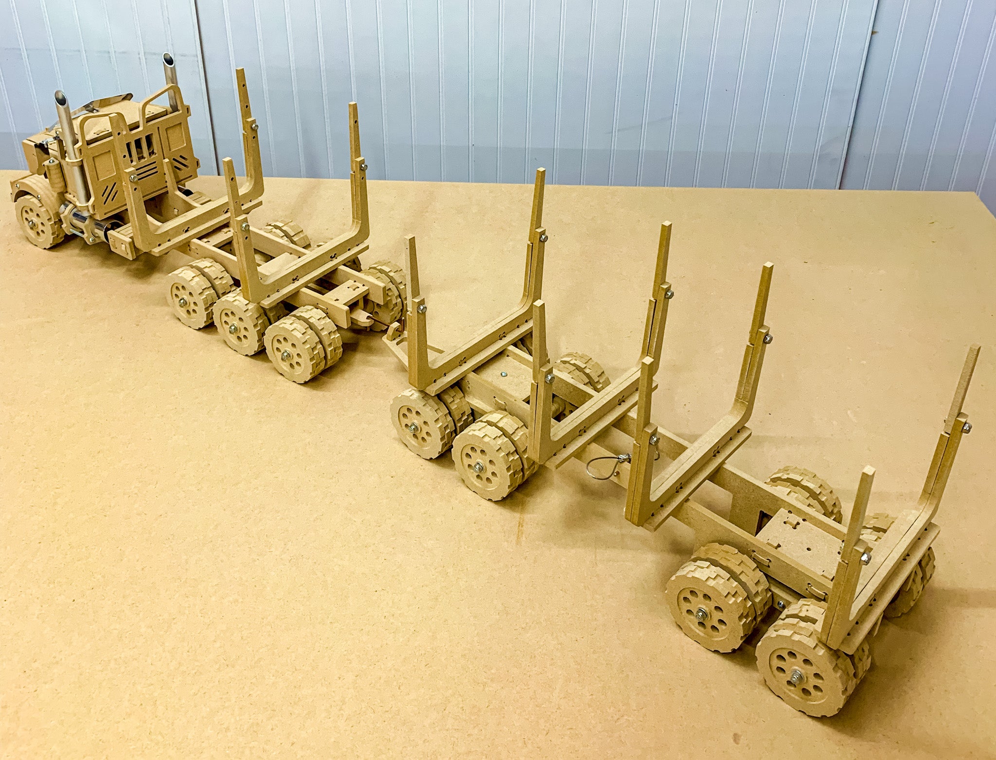 Kenworth T800 Short Logging Truck – Skyline Models