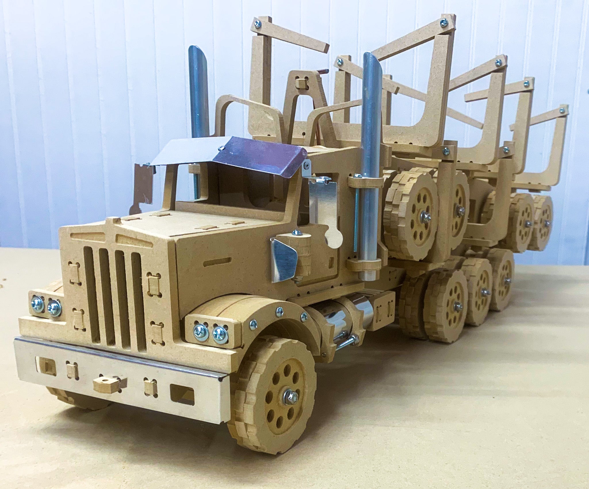 Kenworth W900 Short Logging Truck – Skyline Models